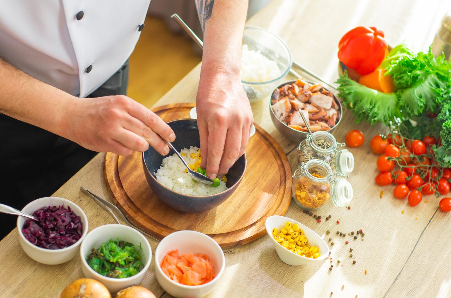 Poke bowl - zdravé jedlo v miske, recept, omáčka - Vmagazin.sk
